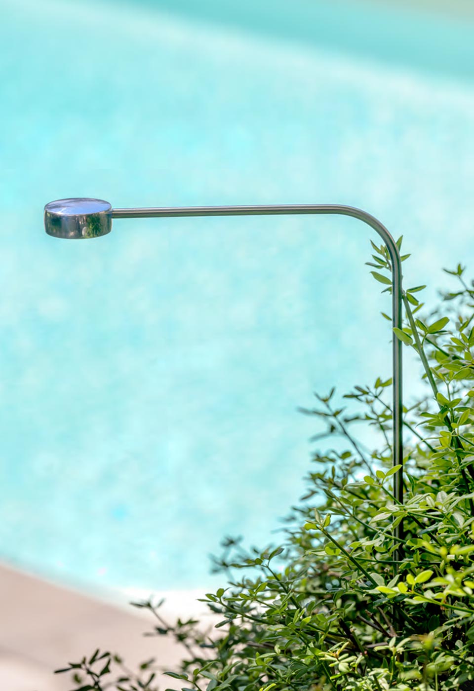 DOT by Platek: hyper minimalistic outdoor lamp