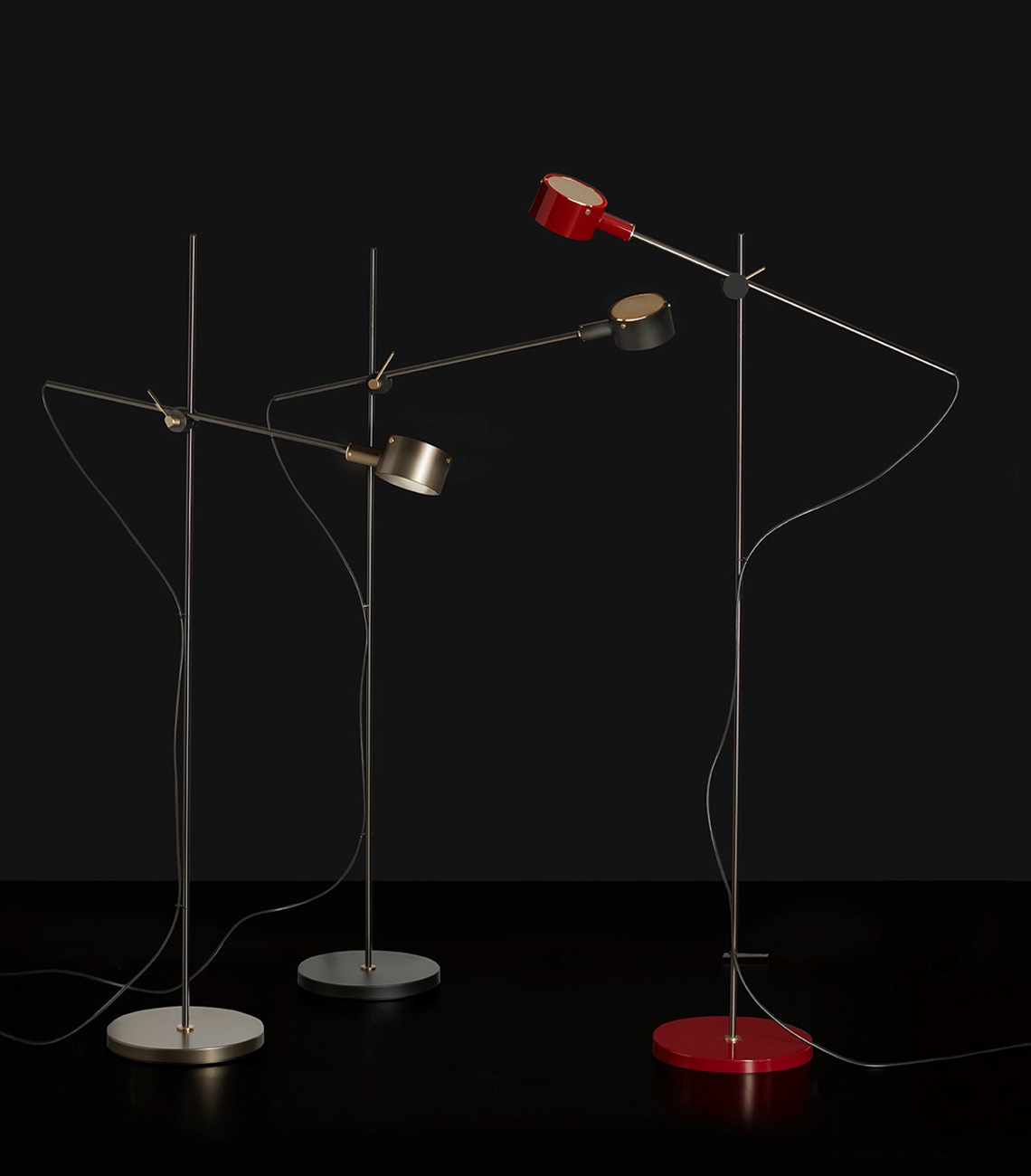 Oluce GO lamp: re-edition of a model designed by Giuseppe Ostuni in the ...
