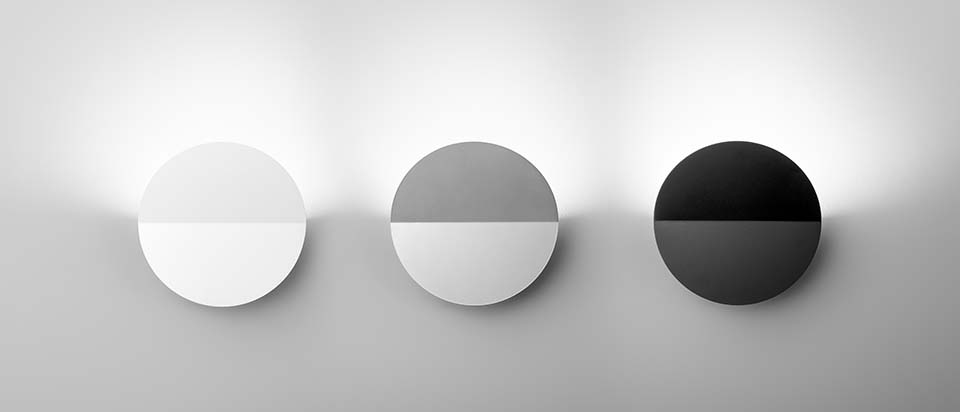Cyrcle Zava metal lamps: effects of light and shadows generated by a ...