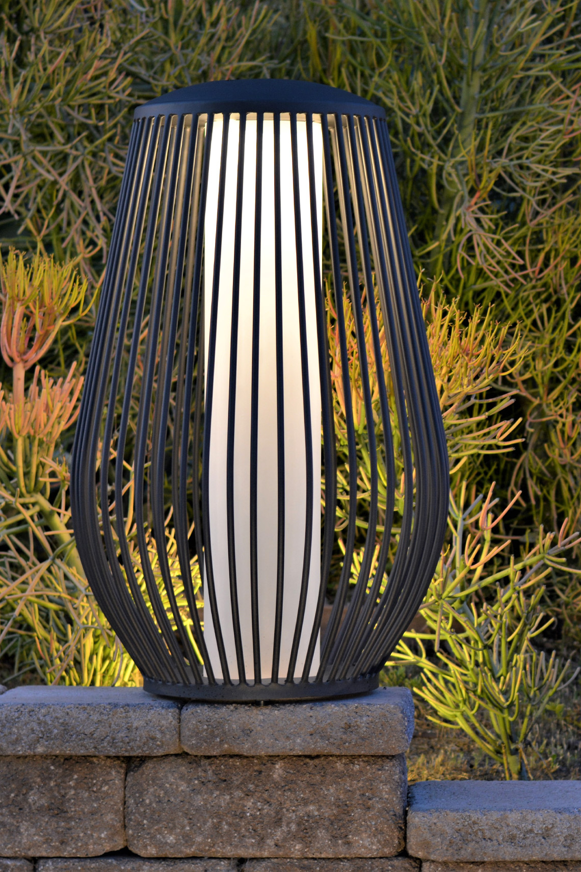 Smart, powerful and long-lasting solar lighting by Les Jardins