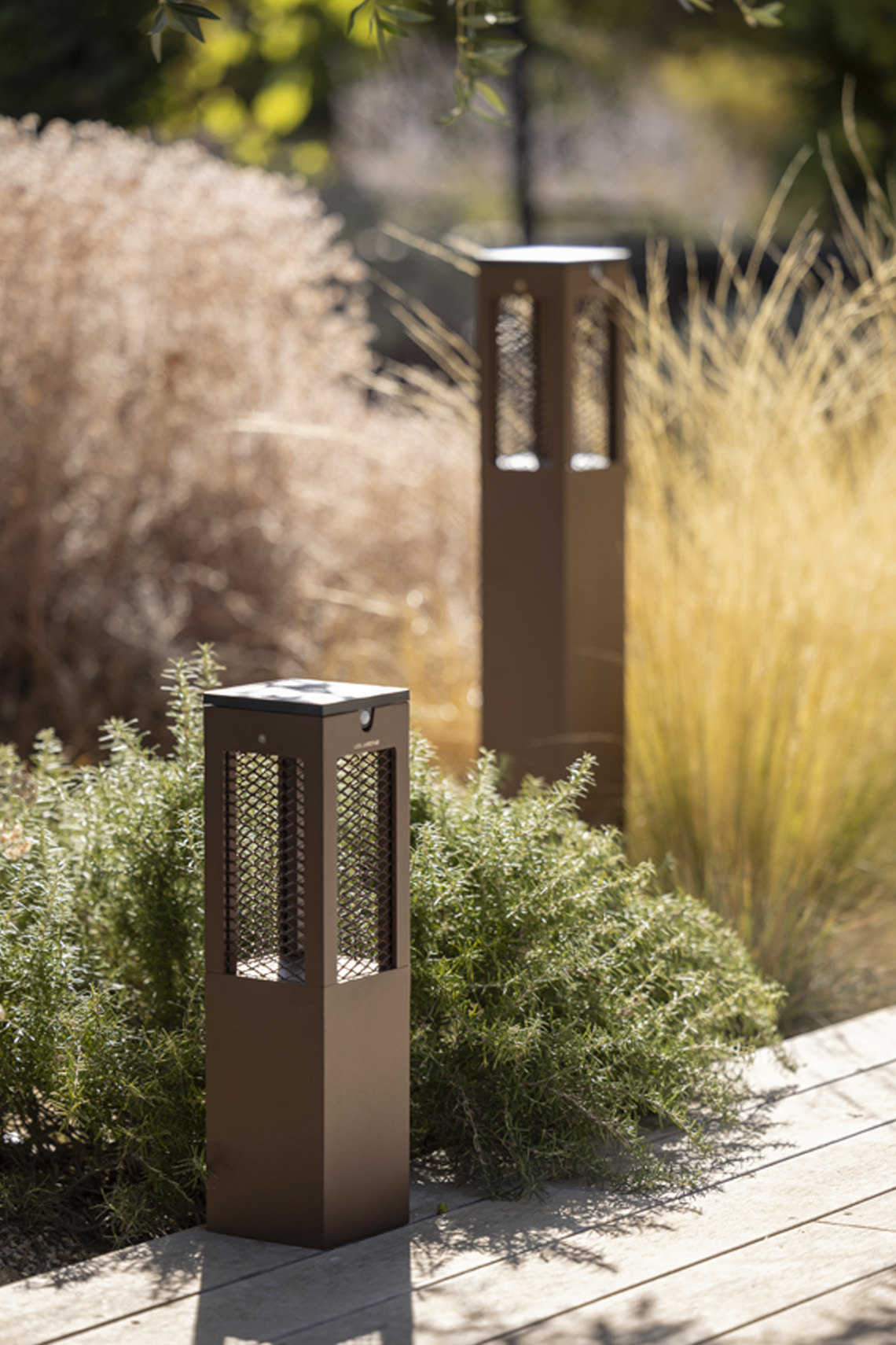 Smart, powerful and long-lasting solar lighting by Les Jardins