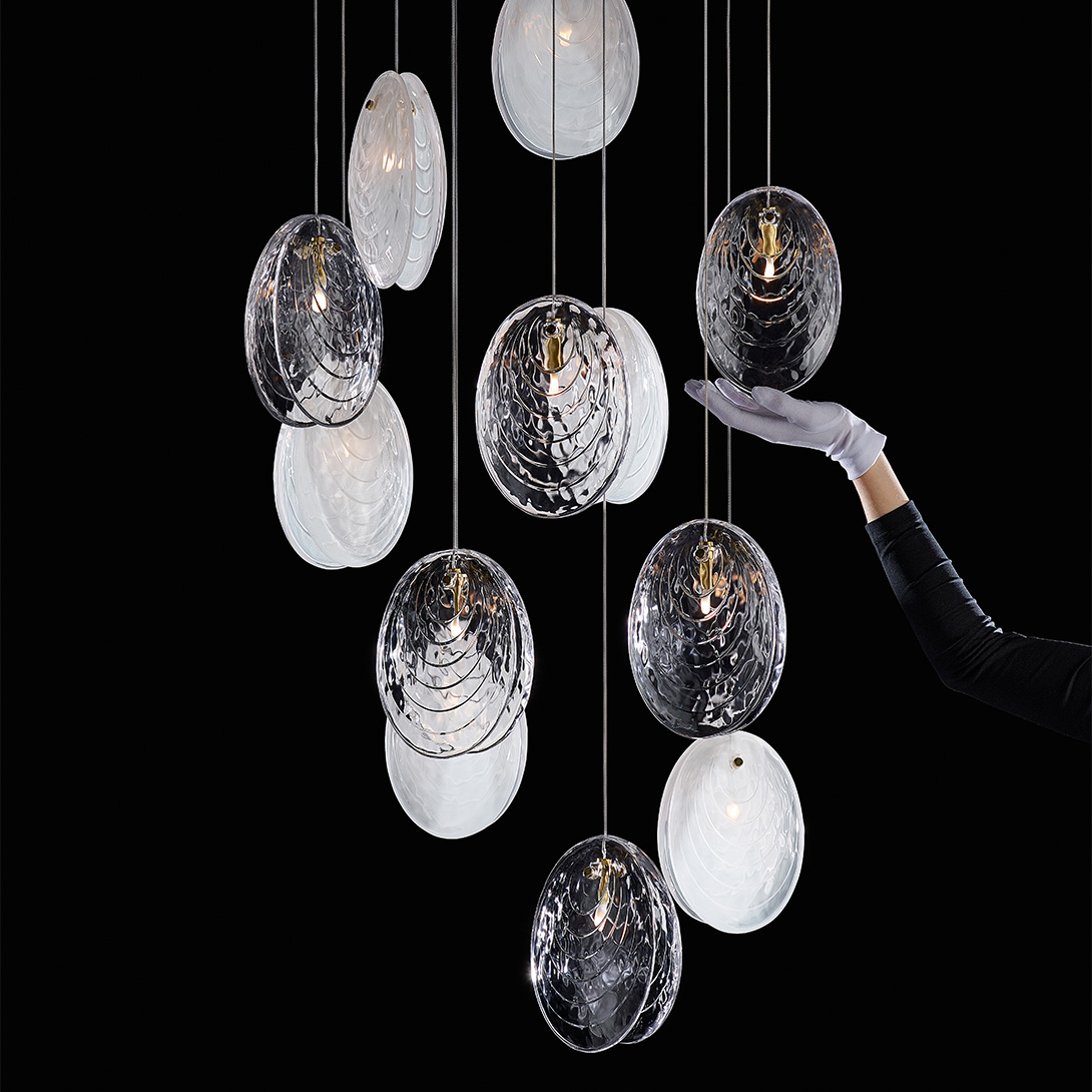 New collection Mussels: bright constellations with organic aesthetics
