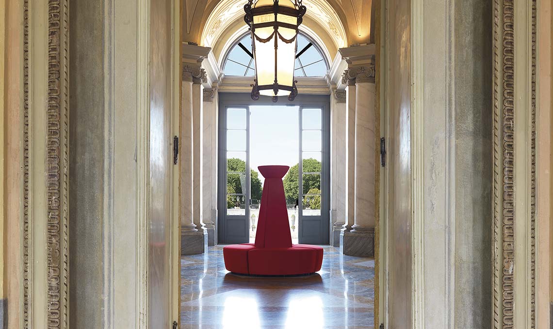 Seats made of sound-absorbing materials by Caimi