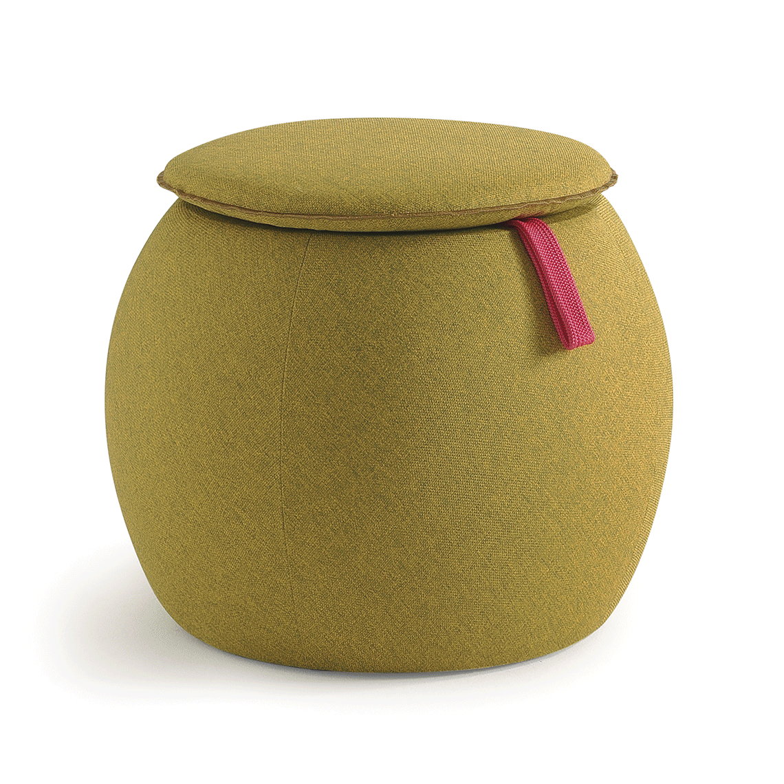 Seats made of sound-absorbing materials by Caimi