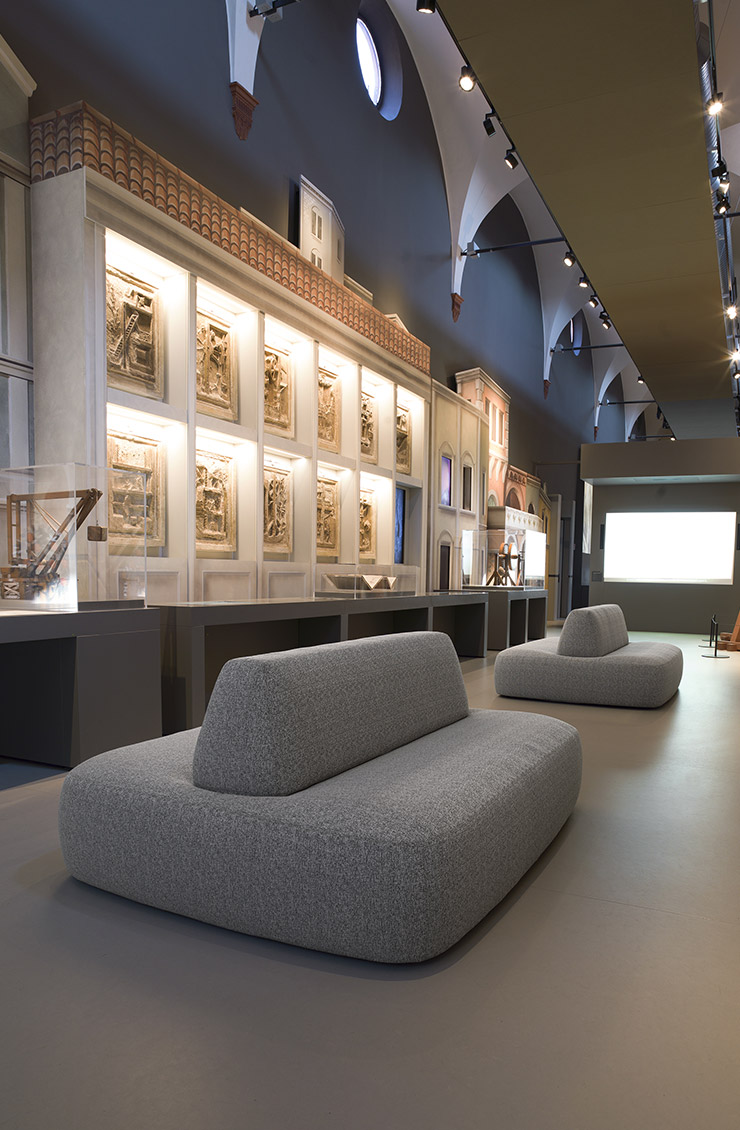 Seats made of sound-absorbing materials by Caimi