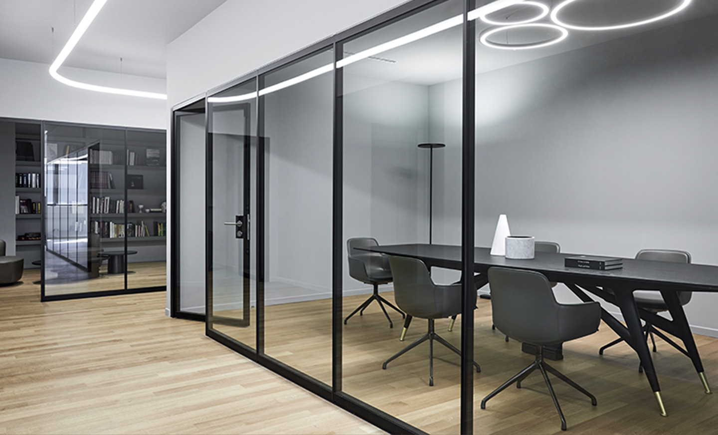 Dividing walls system: organize the office with Ultralight from IOC ...