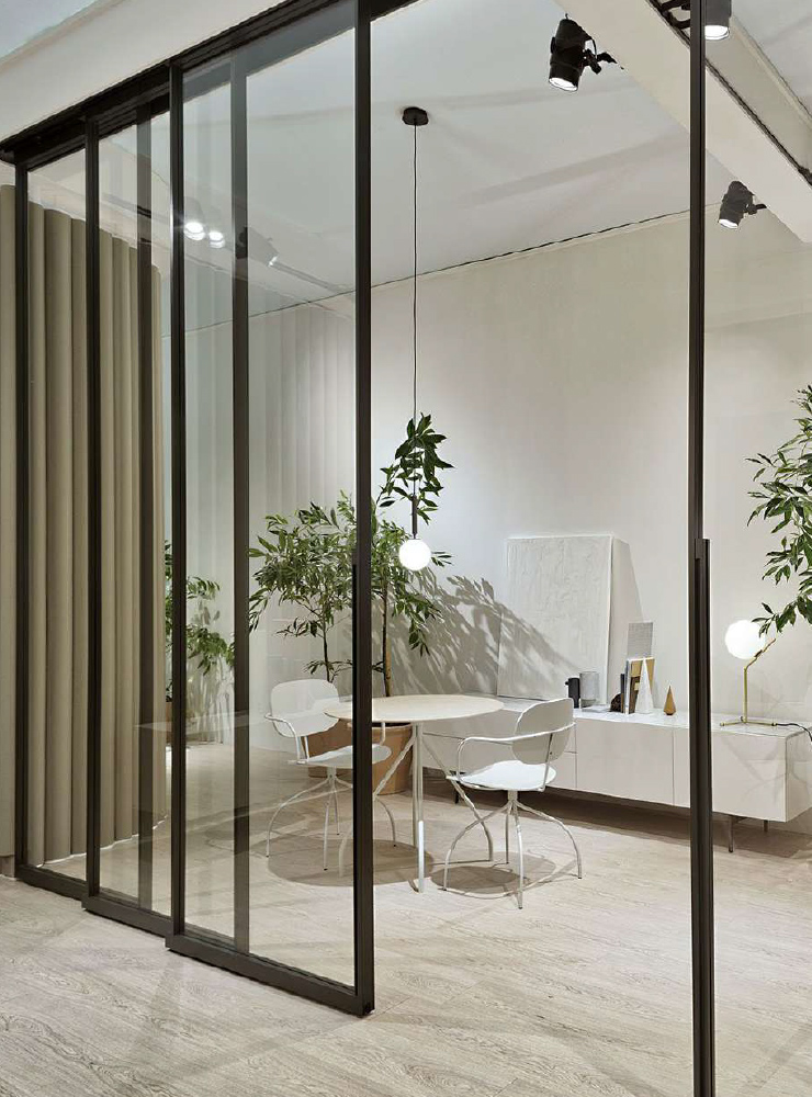 Dividing walls system: organize the office with Ultralight from IOC ...