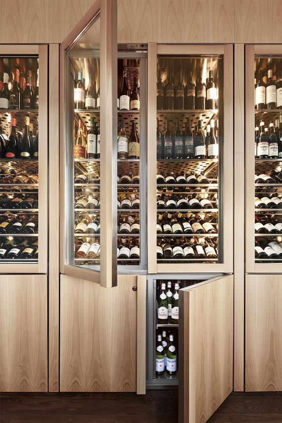 Prisma. Entirely customised wine displays: functional and high-quality ...