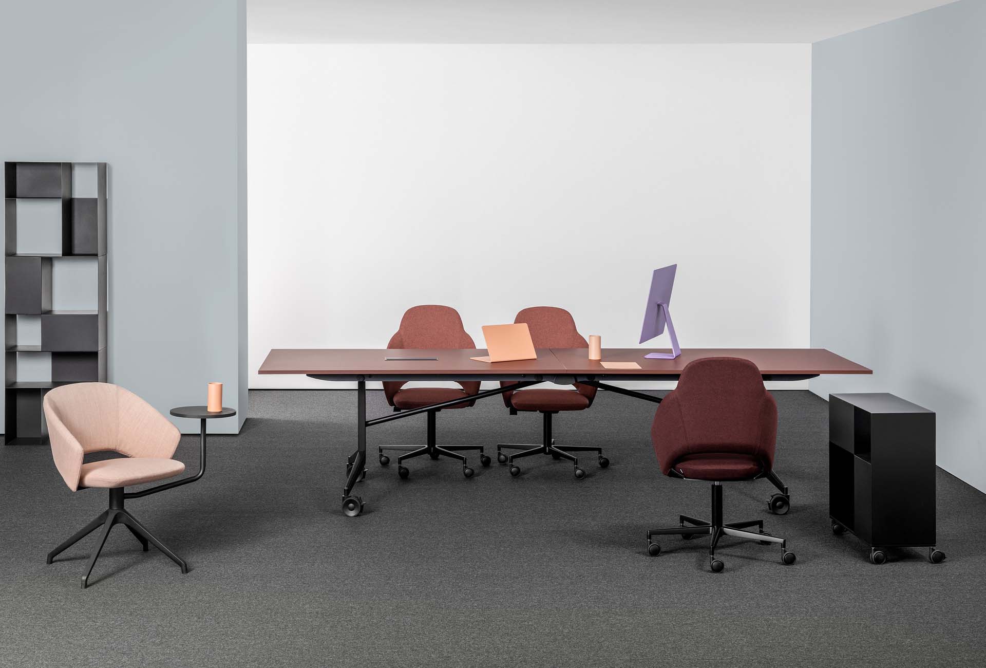 Mara tables, chairs and modular accessories for all uses