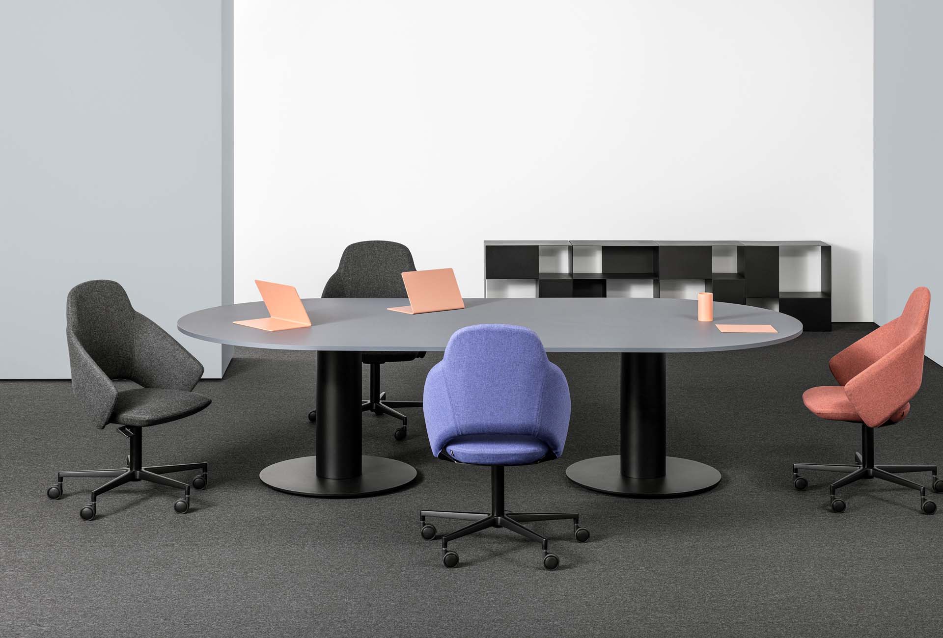 Mara tables, chairs and modular accessories for all uses