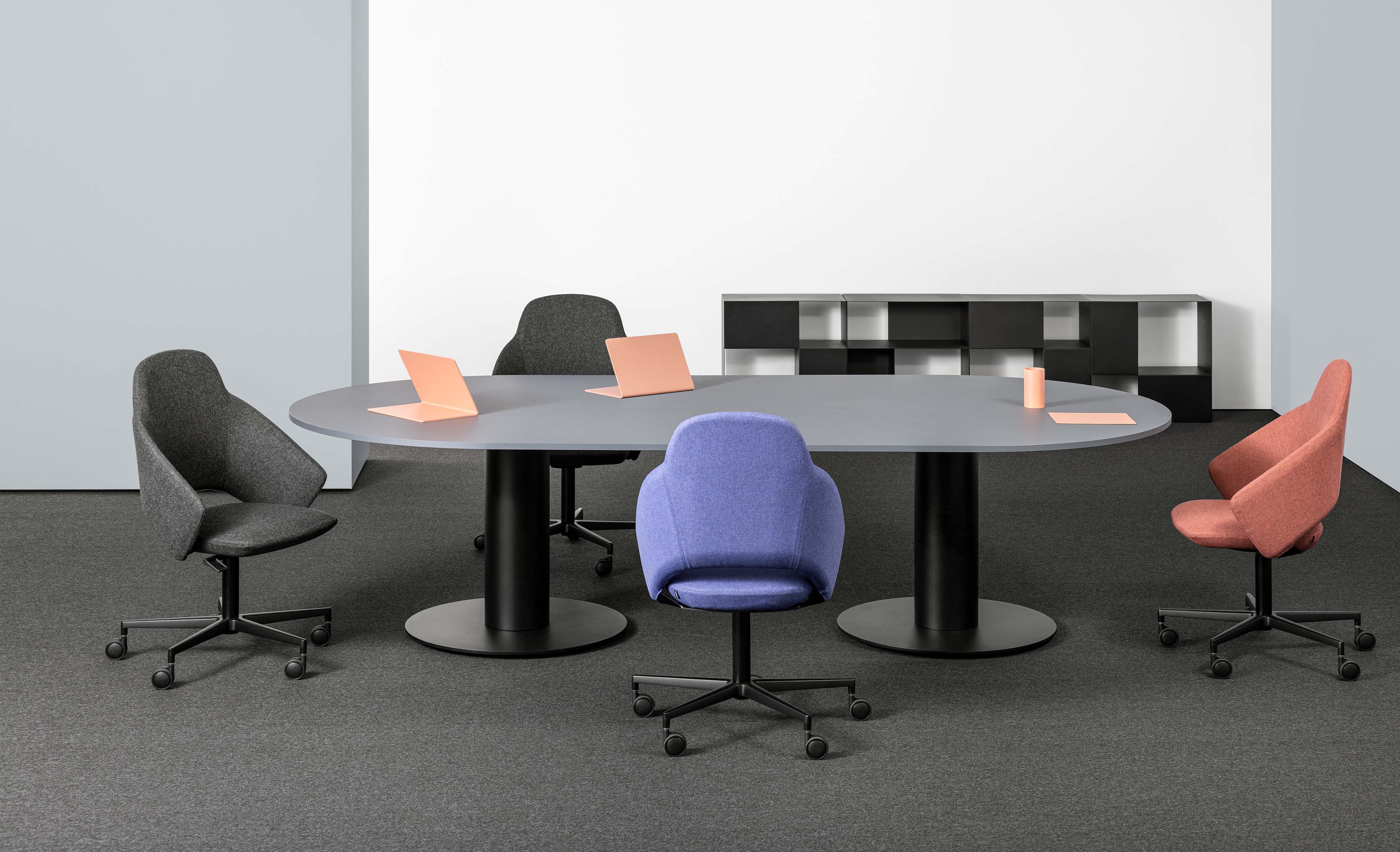 Mara tables, chairs and modular accessories for all uses