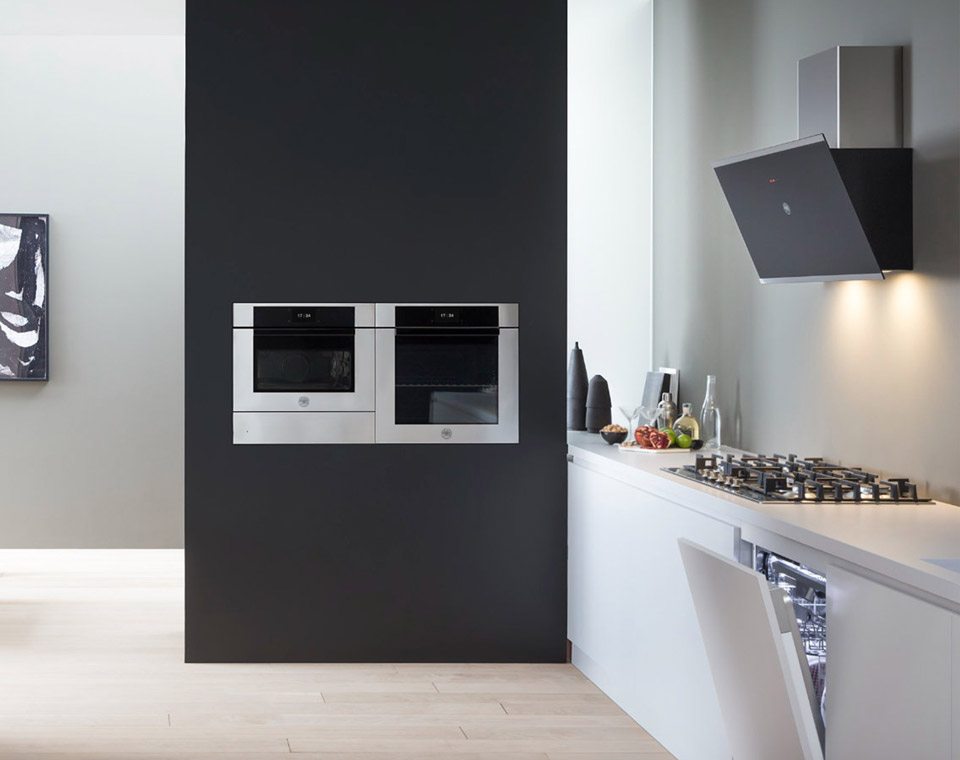 Discover the professional series of Bertazzoni built-in steam ovens