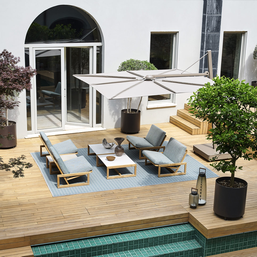 The Cassina Perspective Goes Outdoor