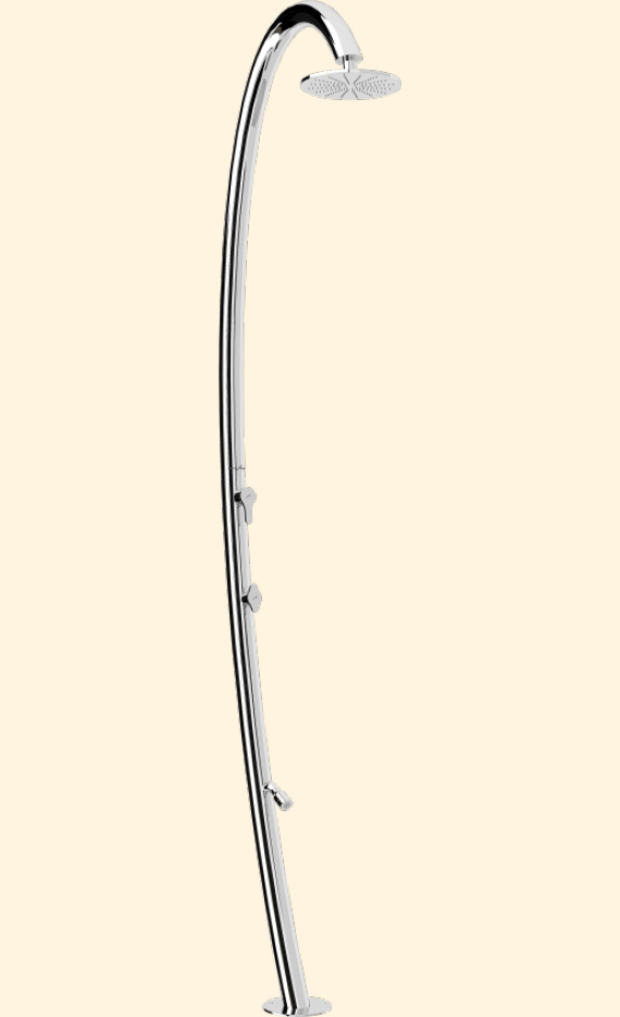 Clef outdoor shower: reinterprets with brio the eternal score of water.