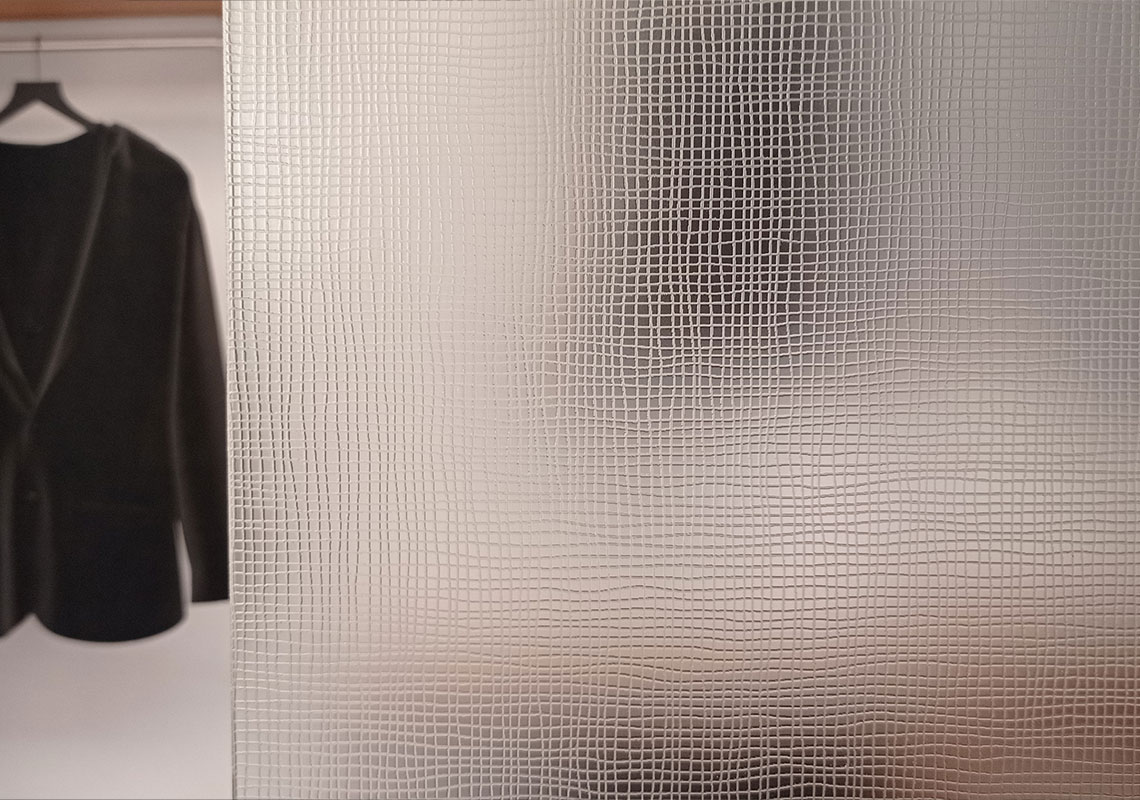 Glass like fabrics, a range of finishes for prestige interiors