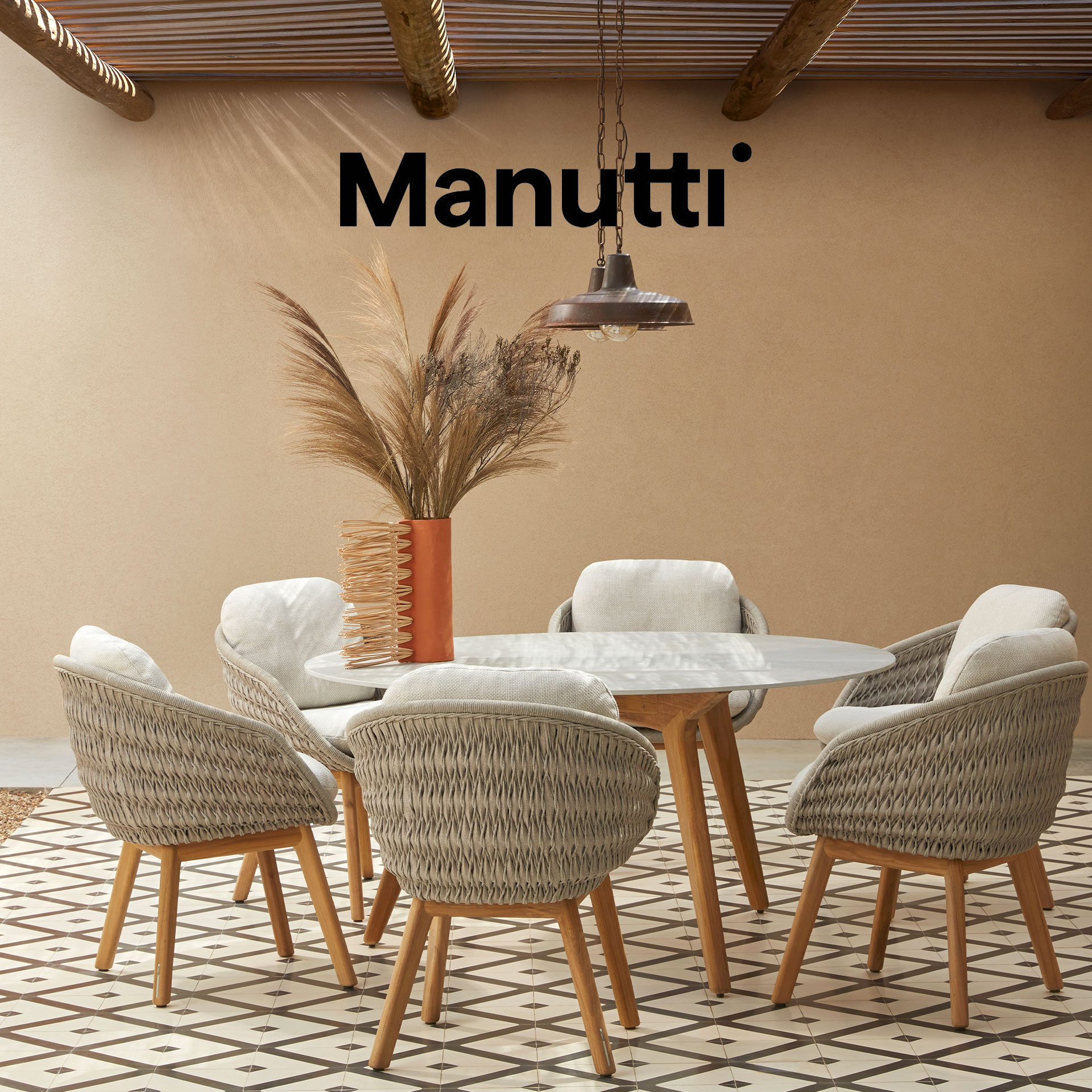 Manutti Sandua collection: woven shells supported by wooden bases