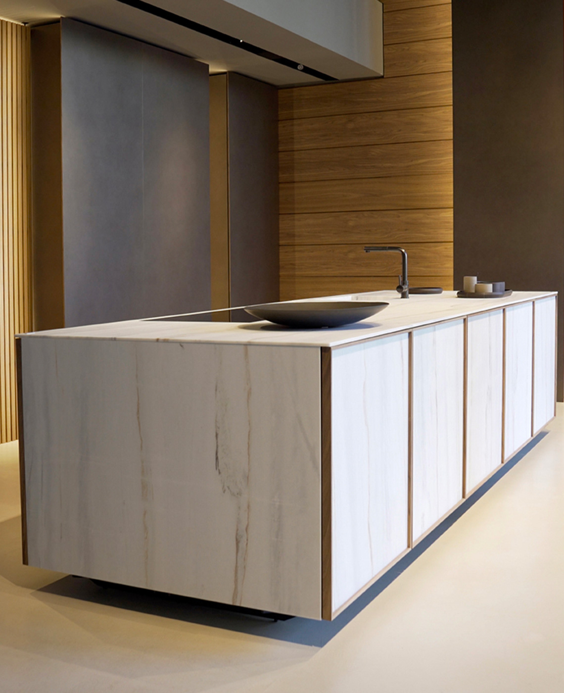 Antolini, Bianco Lasa Marble: uniform, compact, with crystalline fine grain