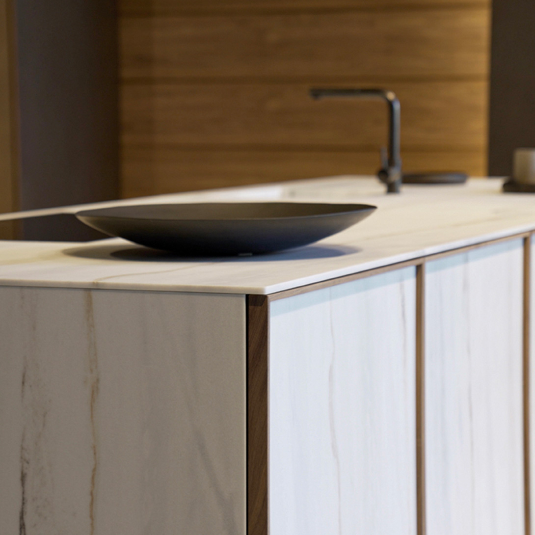 Antolini, Bianco Lasa Marble: uniform, compact, with crystalline fine grain