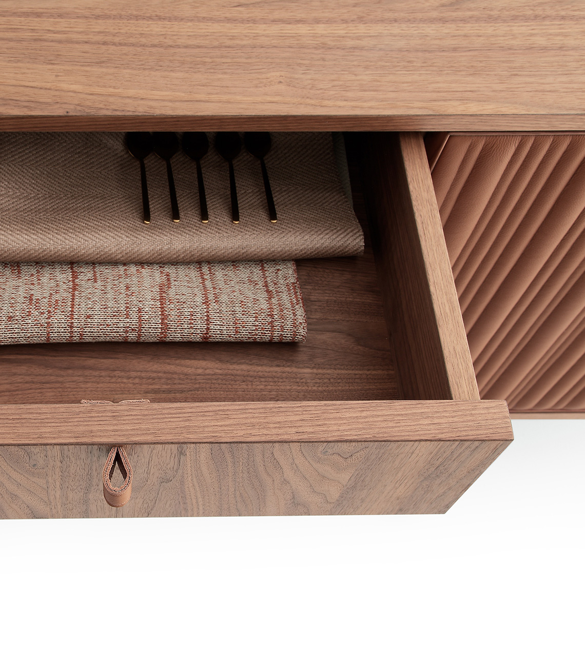 Floating between earth and matter: discover the new Morica Design ...