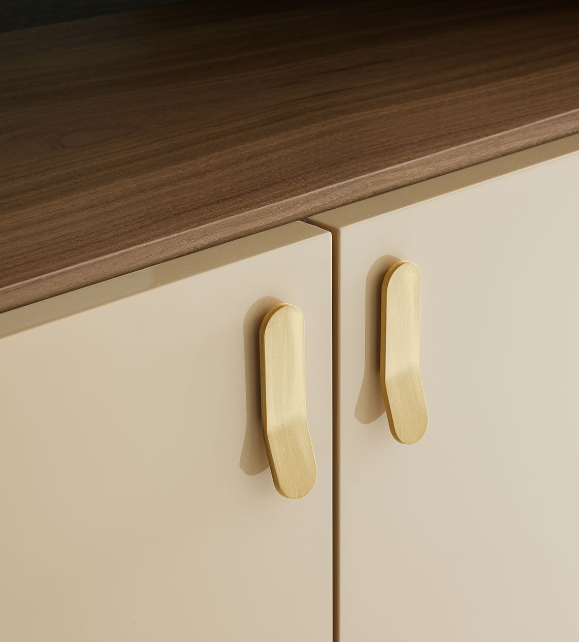 Floating between earth and matter: discover the new Morica Design ...
