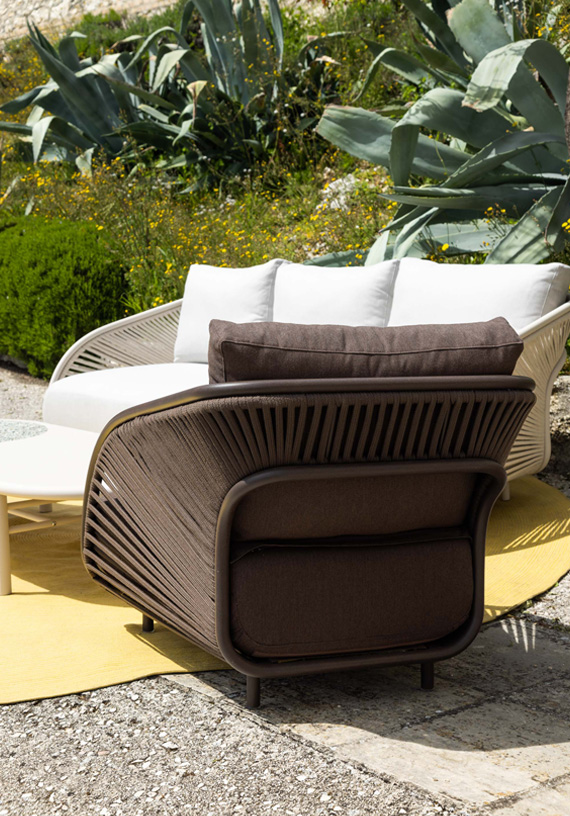 Welcome and relax: reconnect to nature thanks to Barla & Uz collections by Yaaz