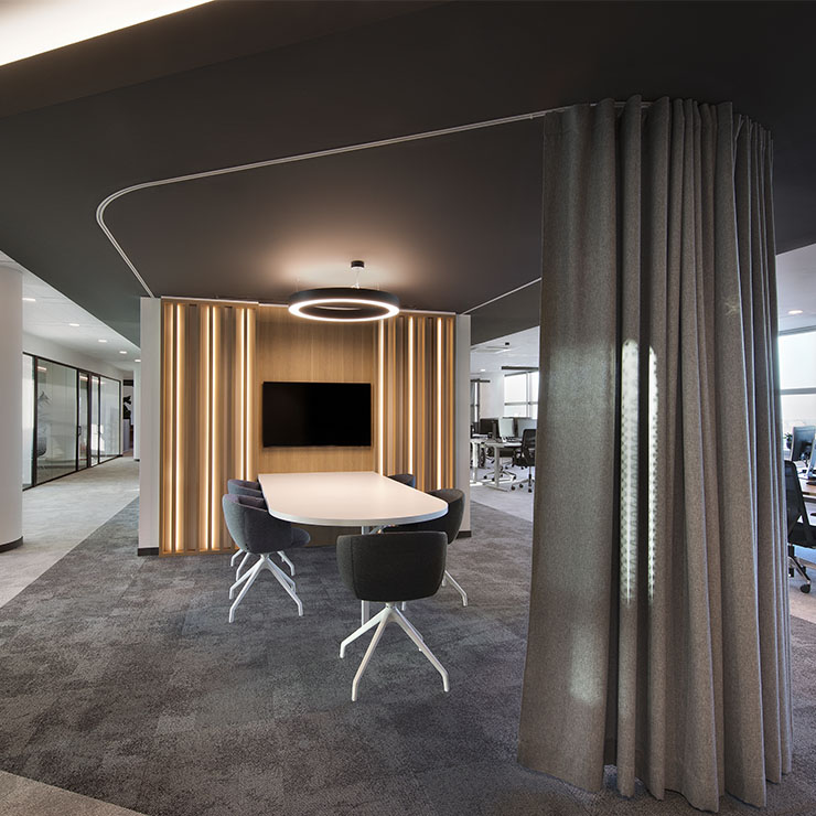 Caimi tailor-made acoustic curtains with Snowsound Fiber technology