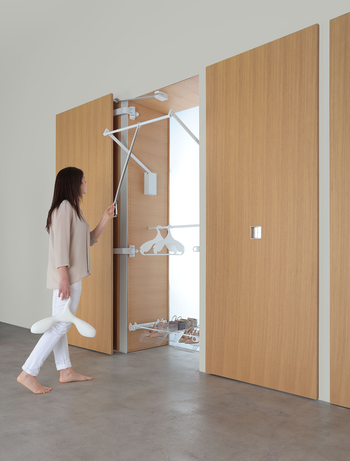 Wardrobe lift Servetto with soft closet mechanism