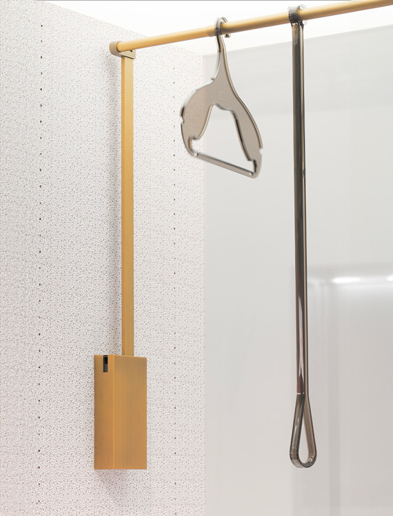 Pull-down lifts and accessories: Servetto 3T and Papillon