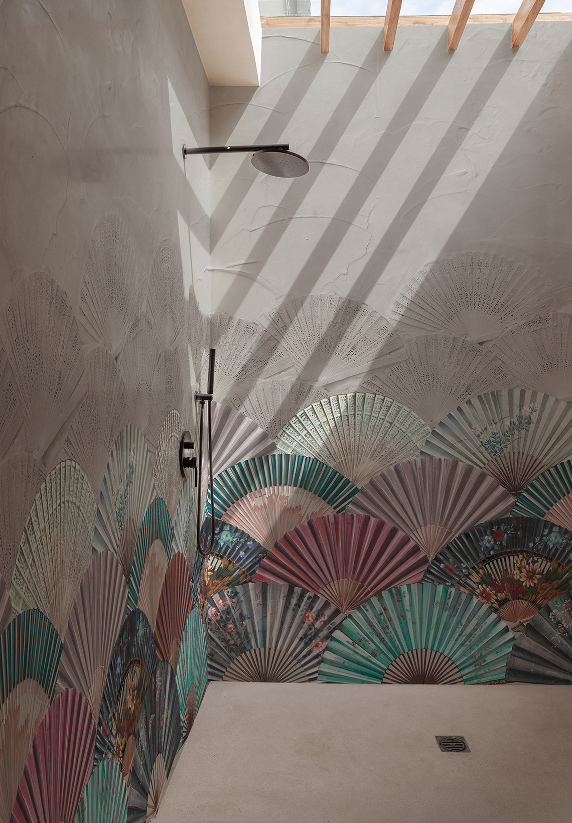 Waterproof wallpaper for bathroom: WET System by Wall&decò