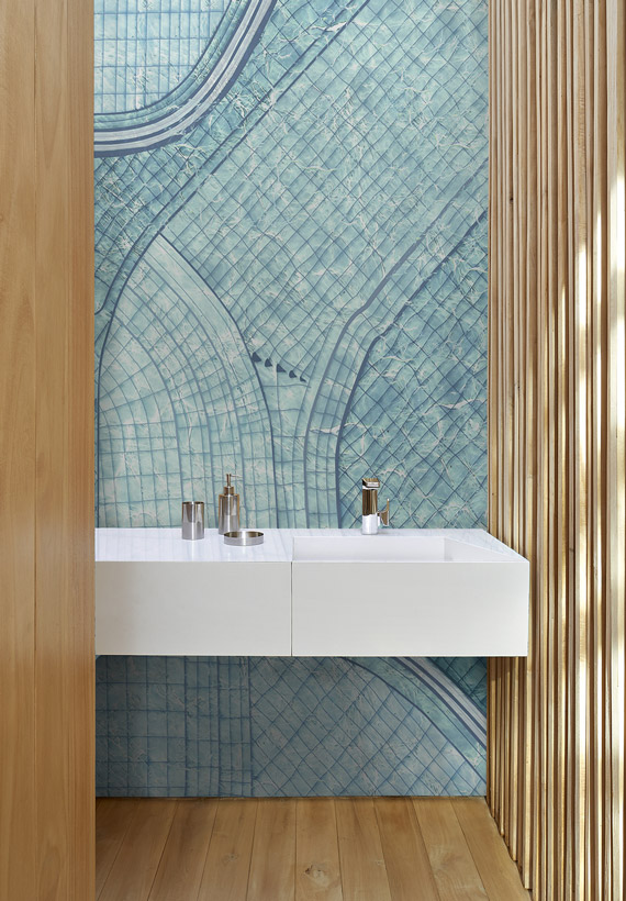 Waterproof wallpaper for bathroom: WET System by Wall&decò