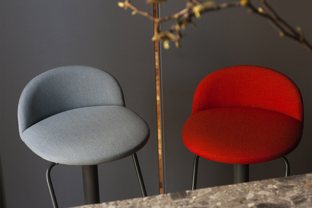 Bross stools: versatility and customization, for living and hospitality