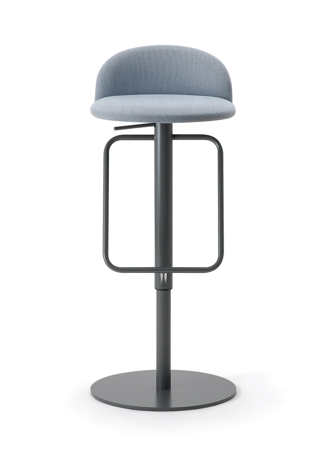 Bross stools: versatility and customization, for living and hospitality