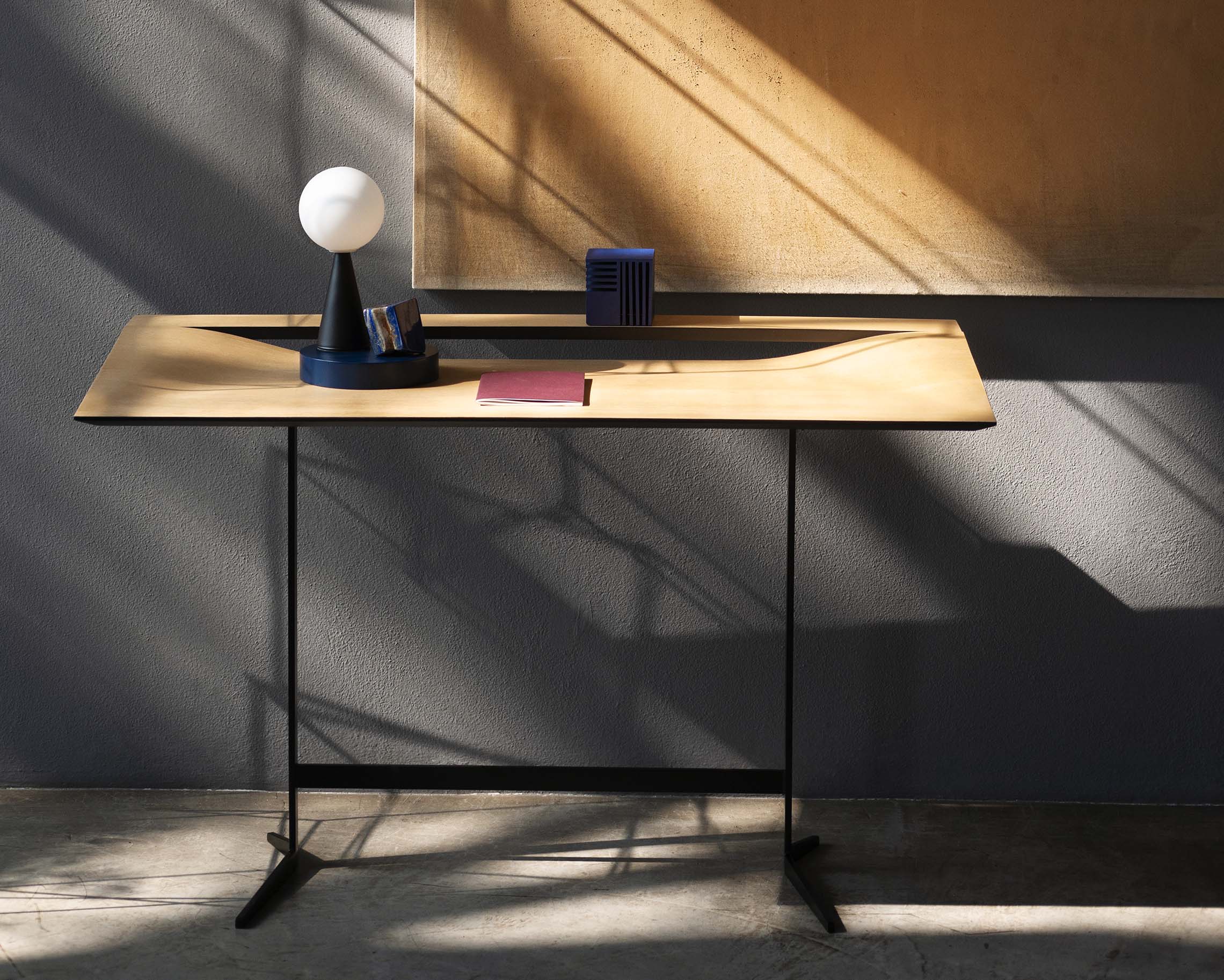 Bross 2024 furniture and seating: wood and natural raw materials for the interior