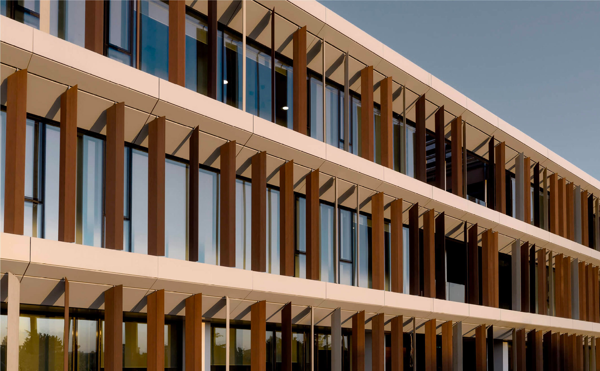 Tailor-made wooden sunshades Made in Italy by Woodn Greenwood