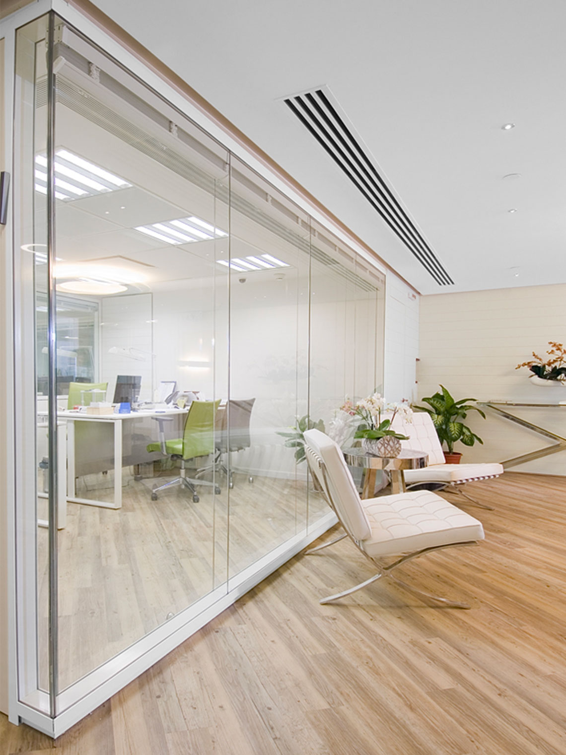 Nordwall glass partition walls for offices, modular, movable and equipable