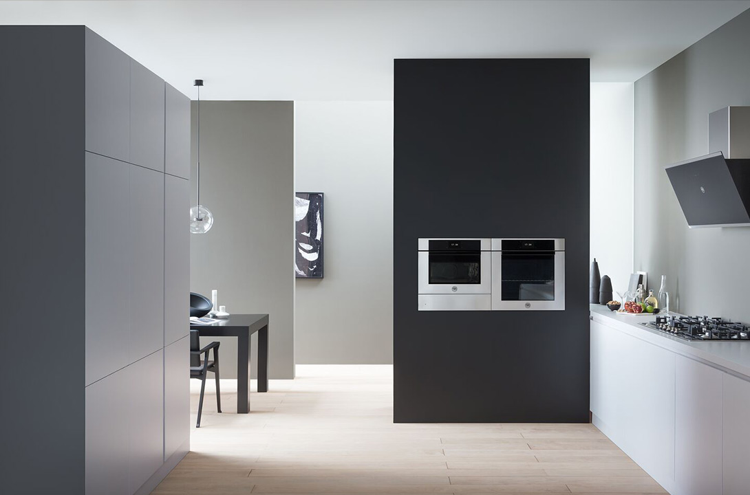 Bertazzoni Built-In Ovens. Design and Technology without compromise