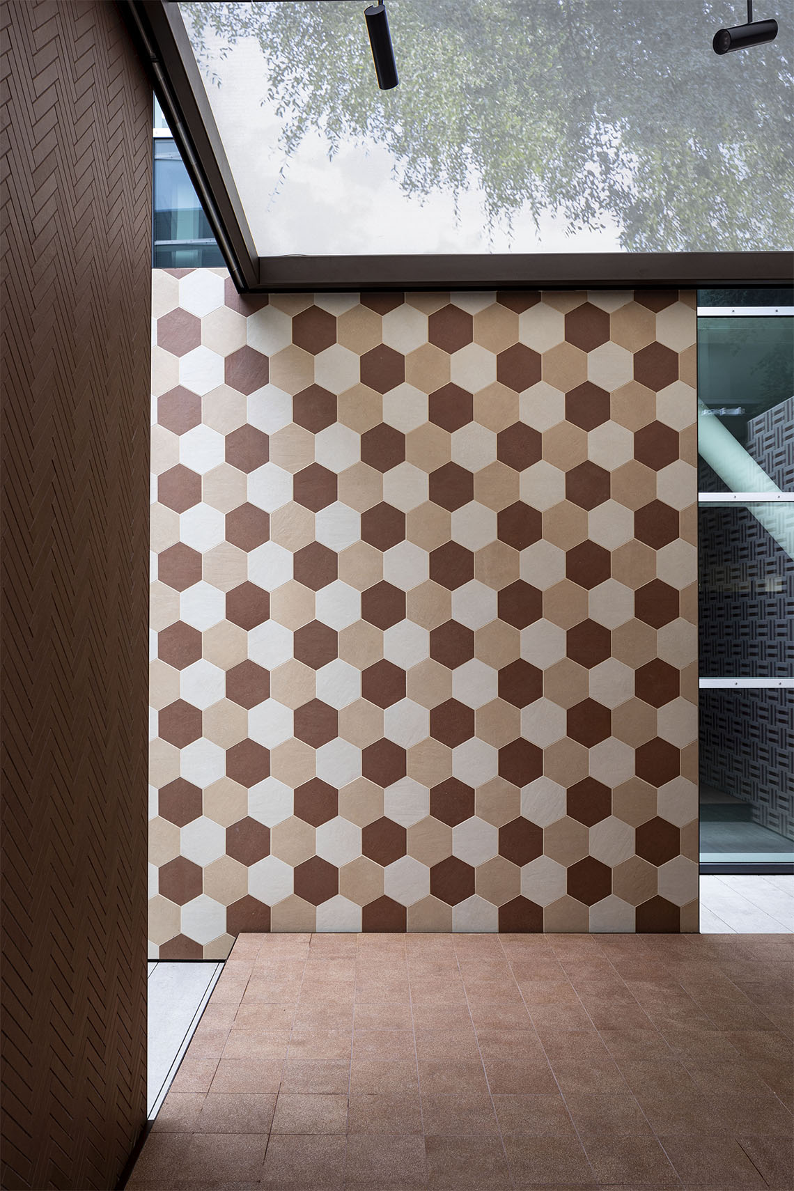 SensiTerre Surfaces by Florim: the world of clays between craftsmanship ...