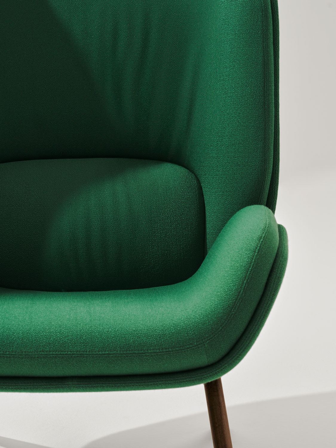 Introducing the new 2024 Arper collection: download the catalogs