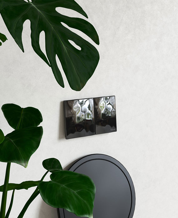 Trone unveils its colorful washbasins, reinventing the bathroom experience