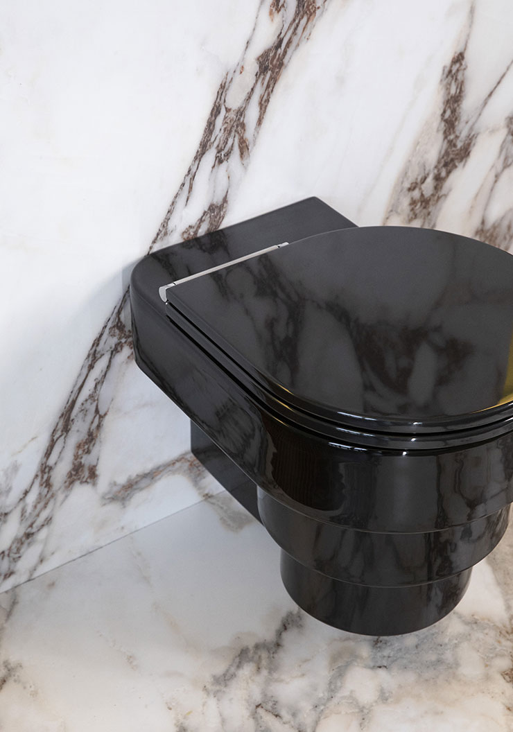 Trone unveils its colorful washbasins, reinventing the bathroom experience