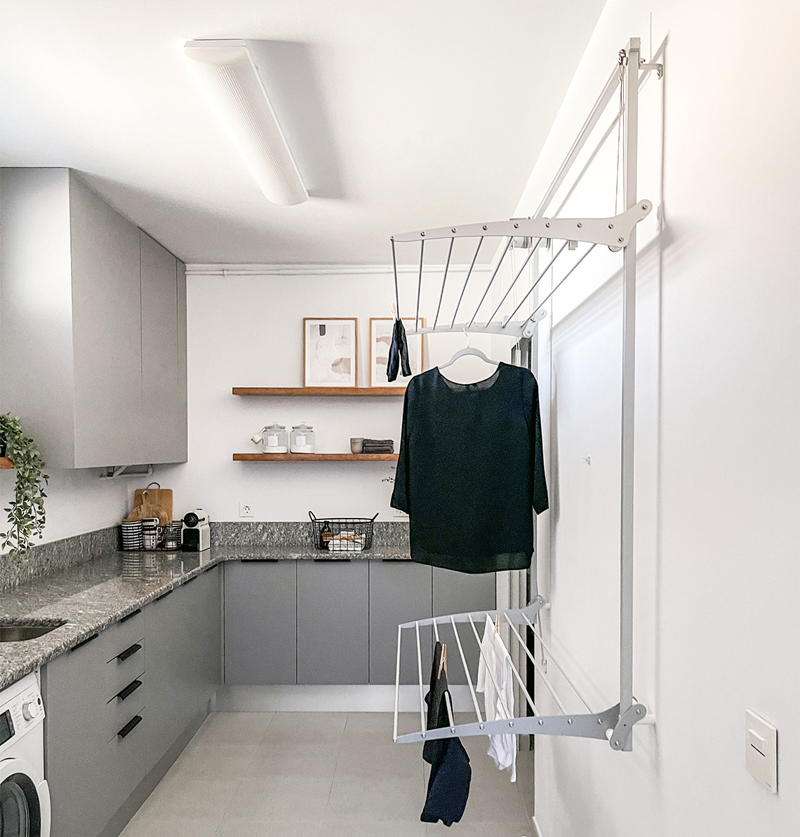 Ceiling and wall clothes drying rack: revolutionise your laundry space ...