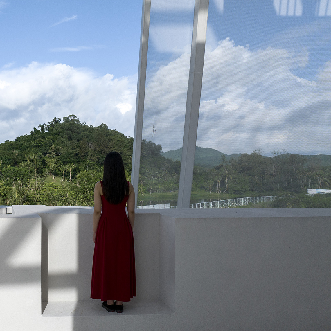 Mesh-structure membrane for textile facades: Tenseo Frontside 381 by ...