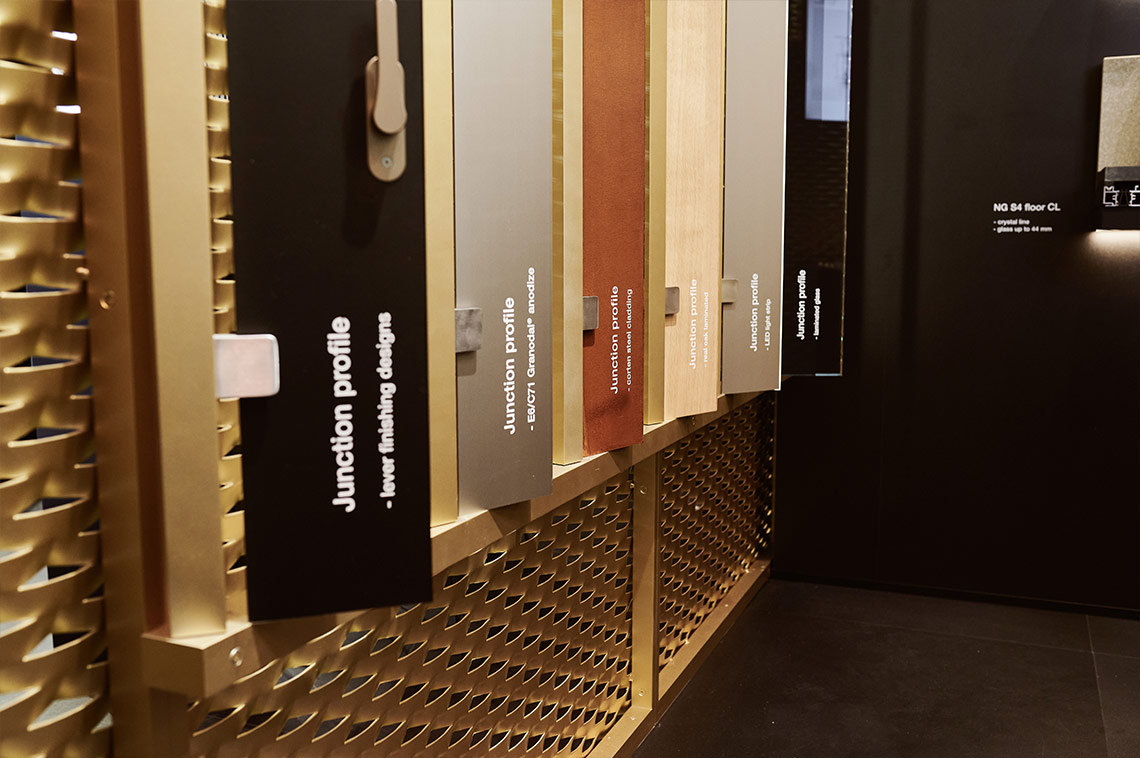 Keller minimal windows NGS: new development of frameless sliding windows