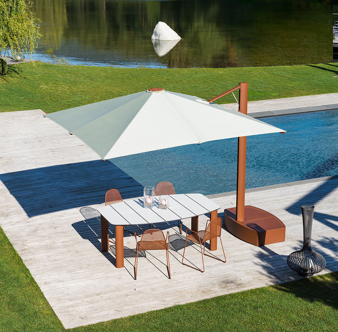 Crema parasols and outdoor furniture: rough finishes and recycled ...