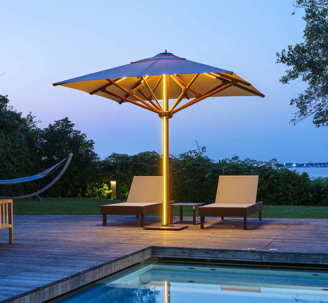 Crema parasols and outdoor furniture: rough finishes and recycled ...