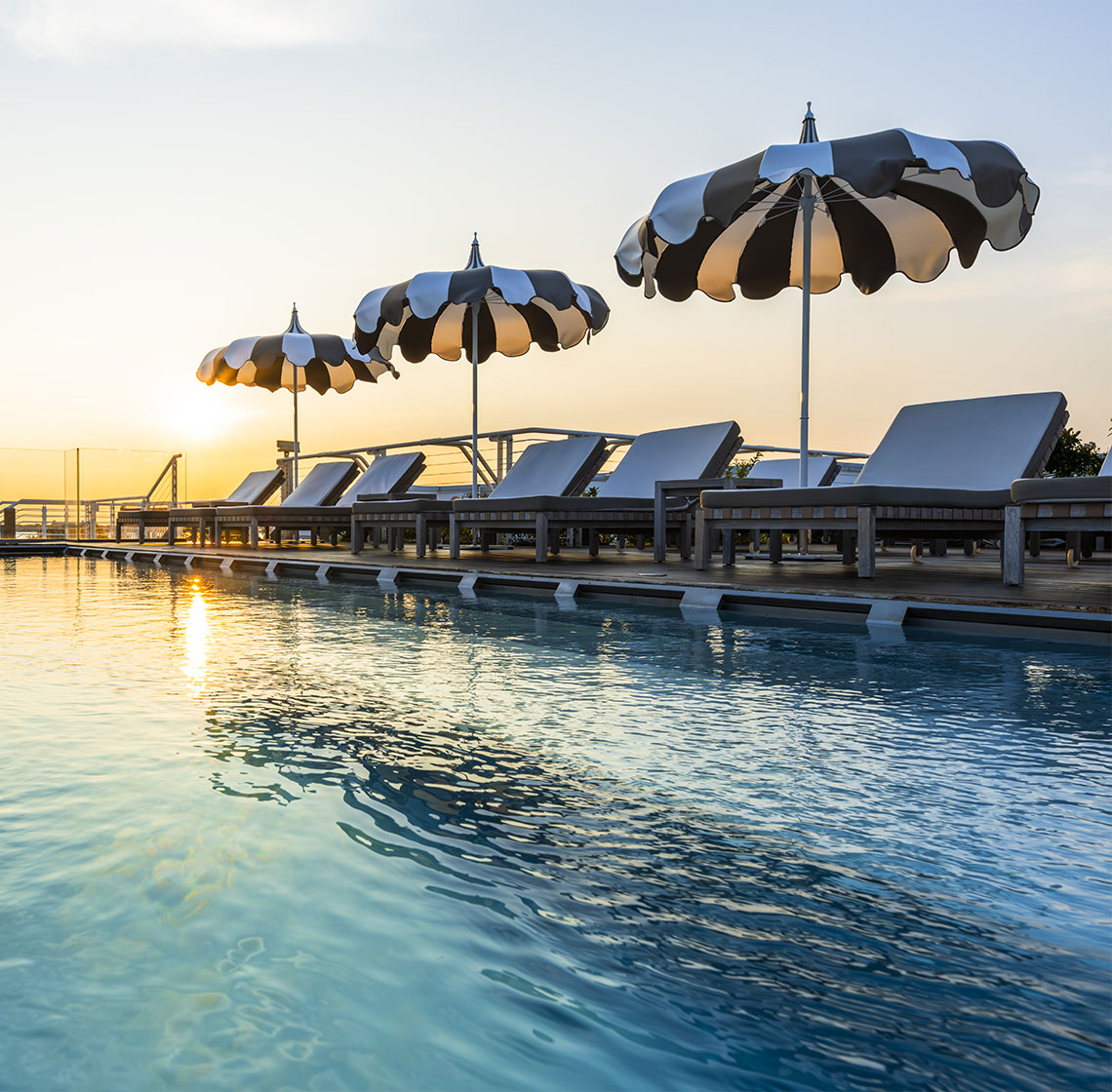 Crema parasols and outdoor furniture: rough finishes and recycled ...