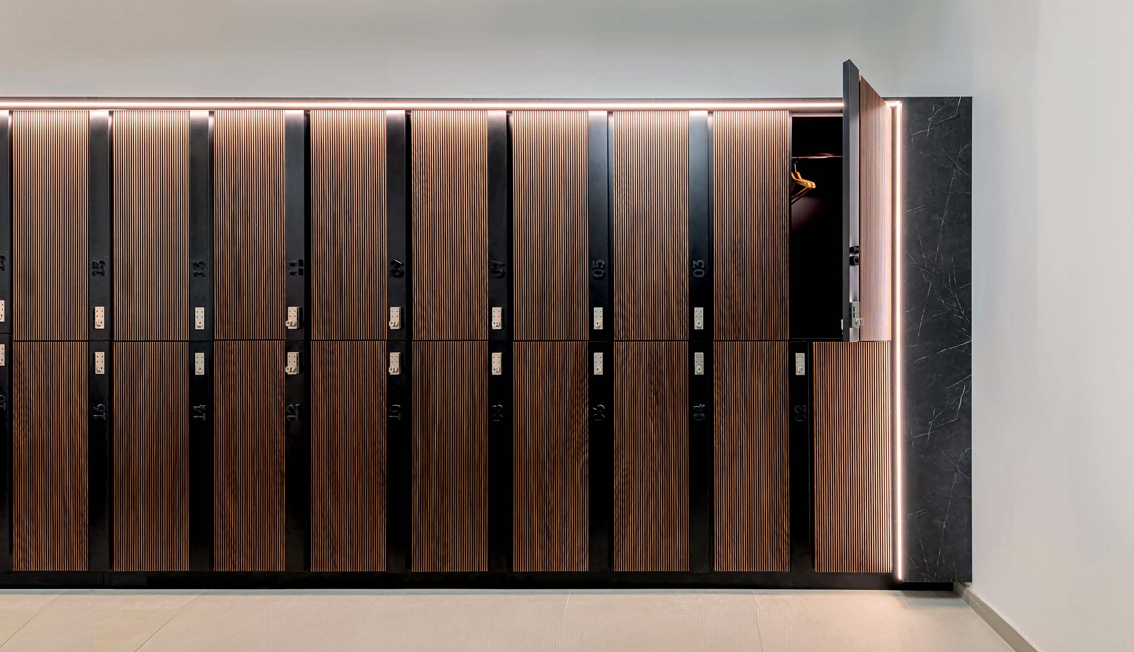 Futura Wood, the wooden and aluminum lockers line: aesthetic balance ...