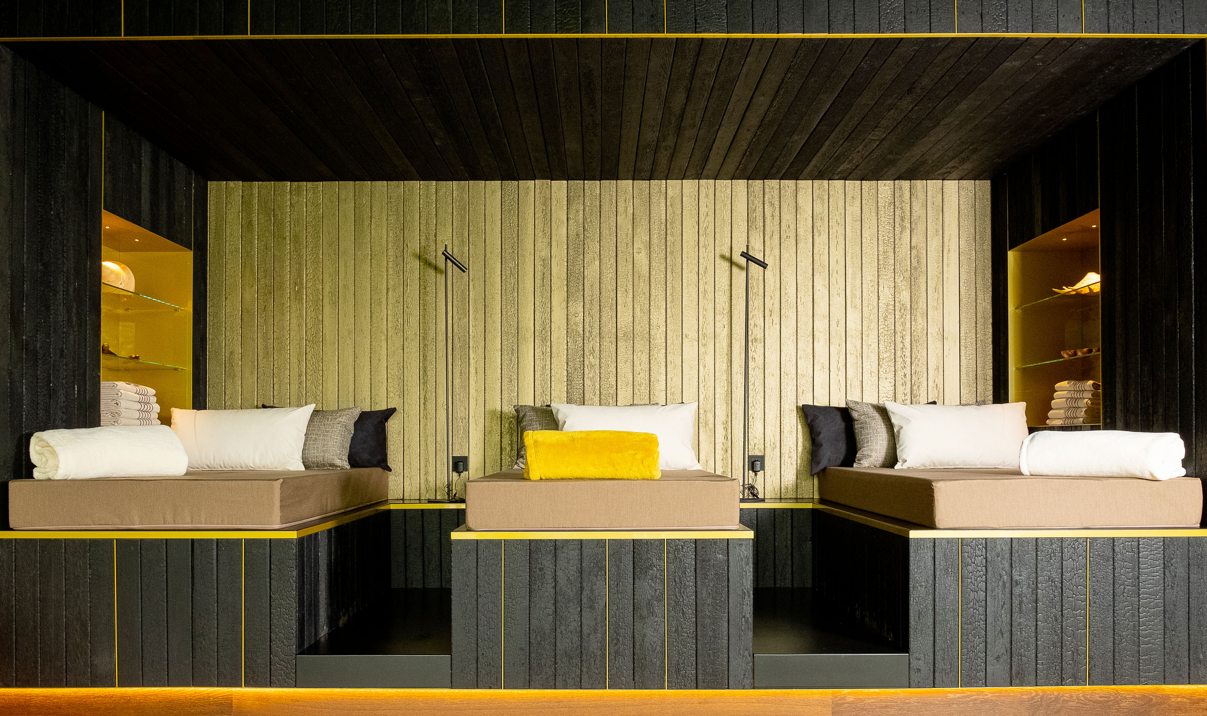 Burnt wood coating Ardes Dry: the patented Italian Shou Sugi Ban by Sapiens