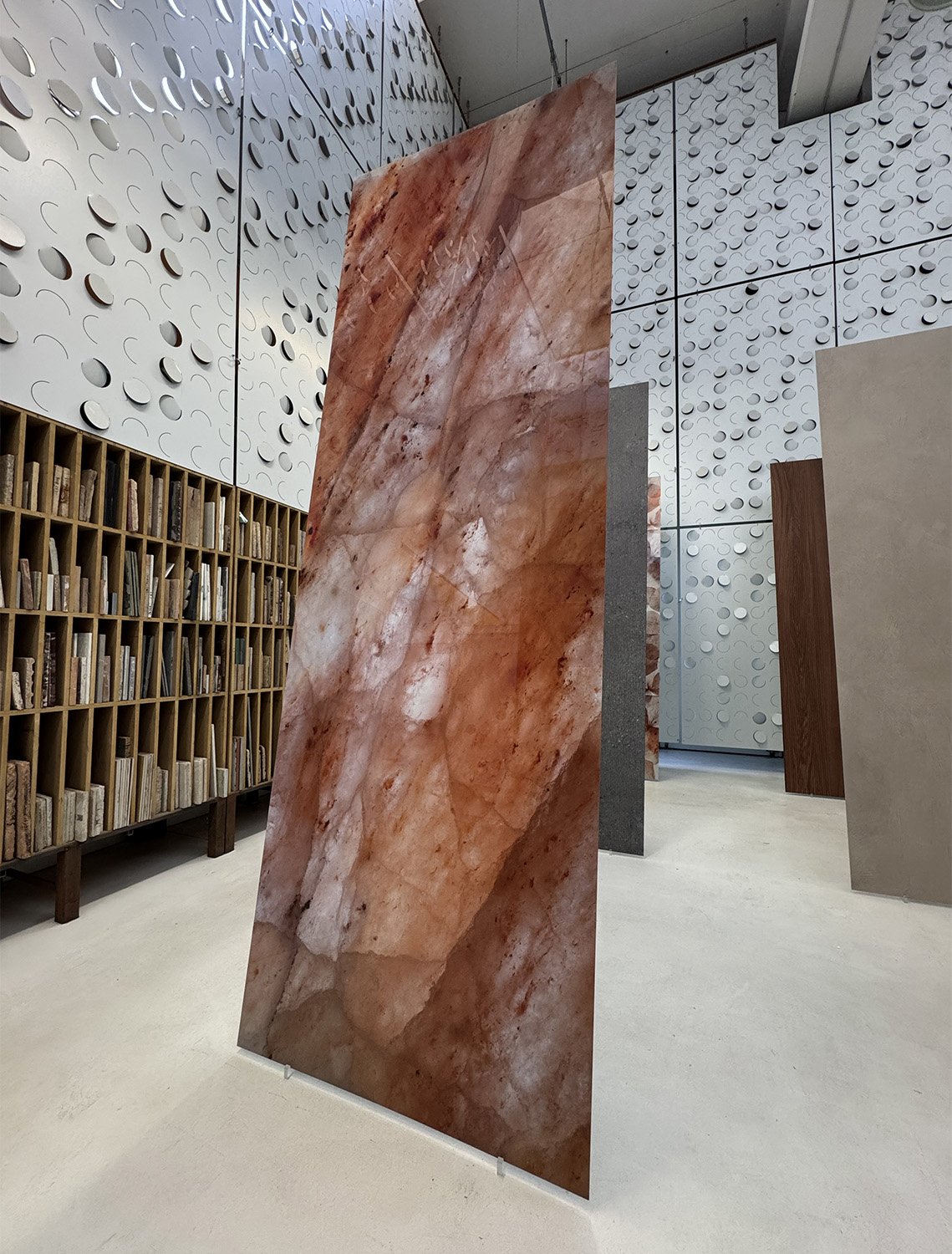 Ultralight: A Step Forward in Decorative Surfaces - Tecnografica