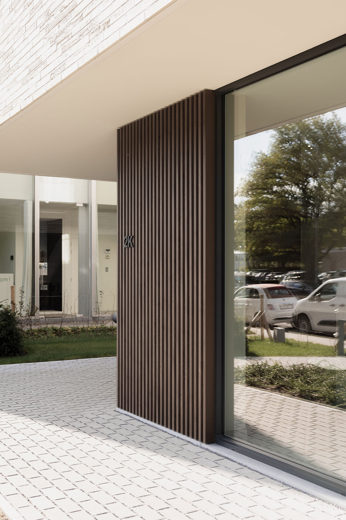 Linarte wood-effect slat cladding by Renson: fire safety and minimal ...